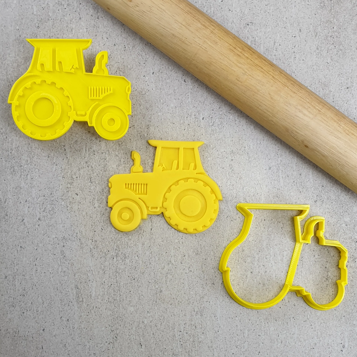 Tractor Cookie Cutter & Embosser Set – CakeBase